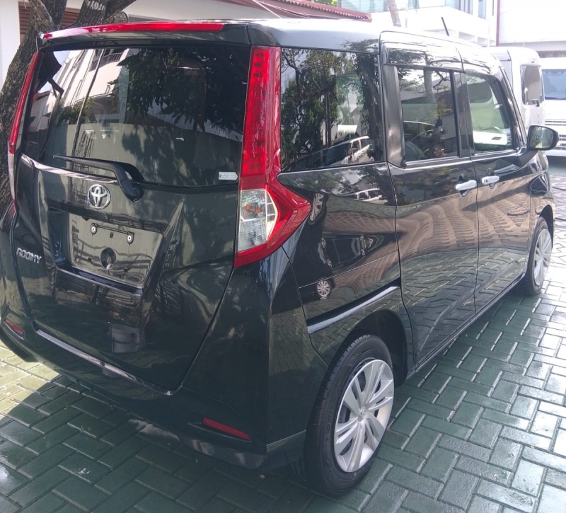 TOYOTA ROOMY (BLACK) - TOYOTA ROOMY (BLACK)